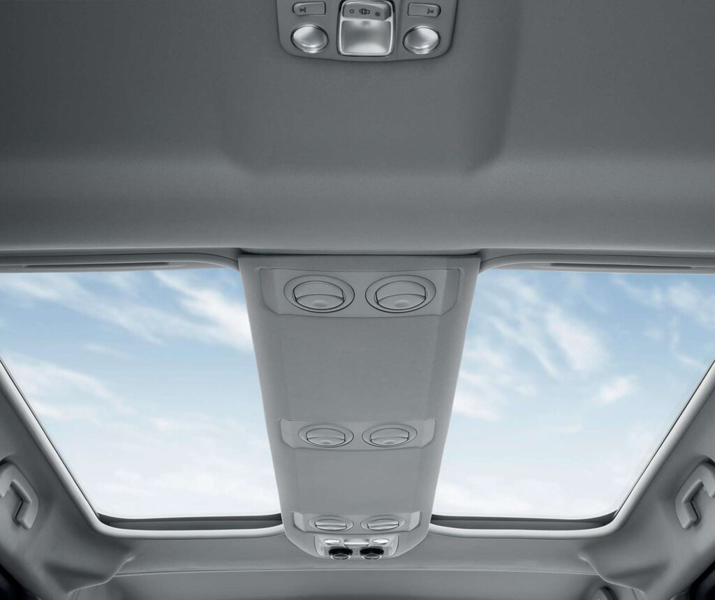 PEUGEOT Traveller VIP | Best in class van from PEUGEOT